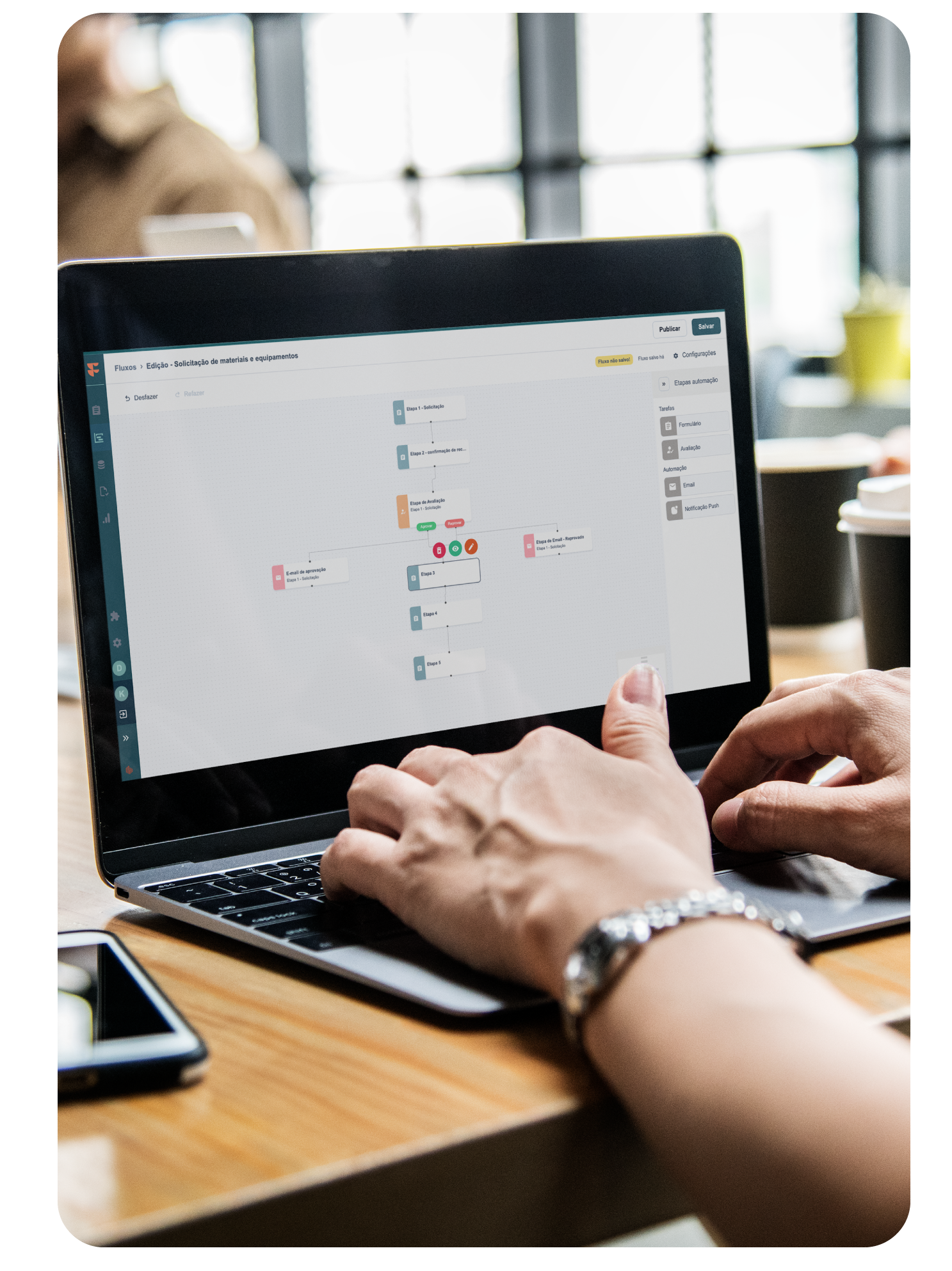 Tenha fluxos de trabalho mais simples, completos e inteligentes